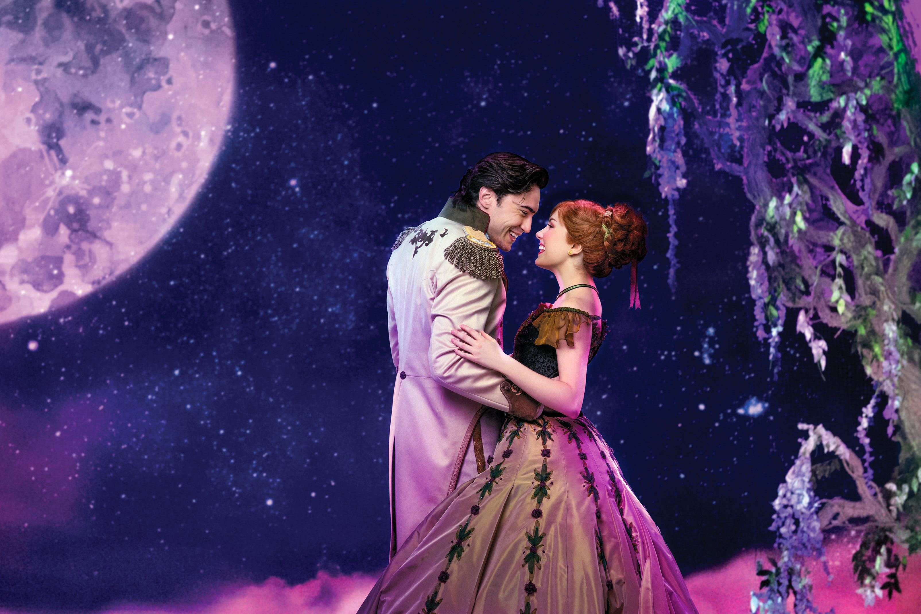 Ciara Renée and McKenzie Kurtz Are Frozen’s New Elsa and Anna on ...