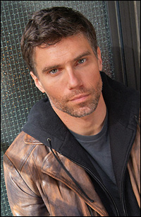 Anson Mount Joins Starry NYC Three Sisters, Directed by Austin ...