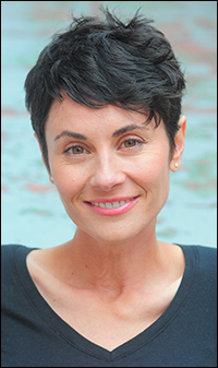 Cue & A: Fun Home Tony Nominee Beth Malone on Her Fear of Bugs, Love of ...