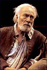 Christopher Plummer Is Shakespeare's Mad Monarch as King Lear Begins at ...