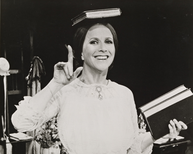 Belle of Amherst and Barrymore Playwright William Luce Dies at 88 ...