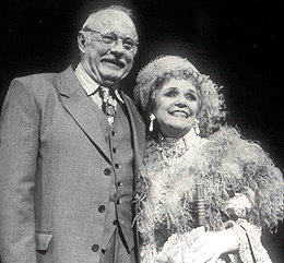 Larry Linville, of the Stage and TV's 'M A S*H,' is Dead at 60 | Playbill