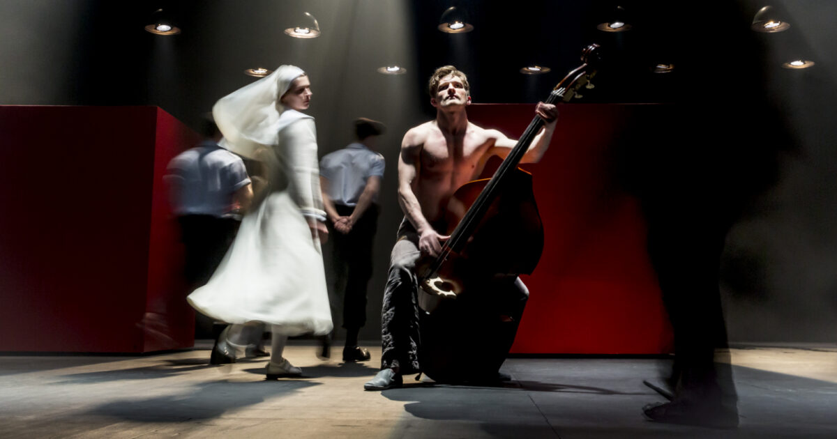 Check Out London-Based Theatre Photographer Johan Persson's 16 Favorite ...