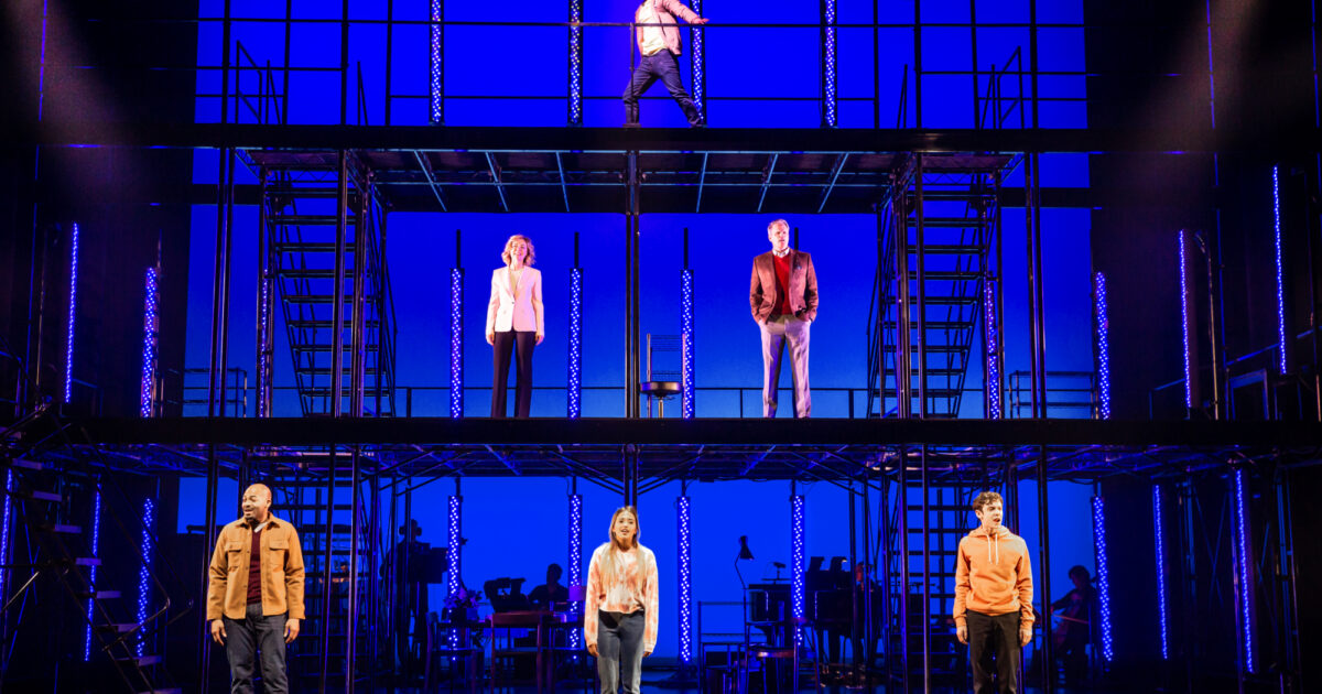 Production Photos: Next to Normal at the Kennedy Center | Playbill