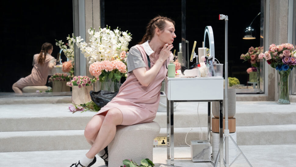 Photos: Bridgerton Star Yerin Ha, Phia Saban, Lydia Wilson Bring The ...
