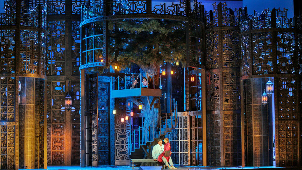 Conductor Harry Bicket On Le Nozze di Figaro's Season Premiere at the ...