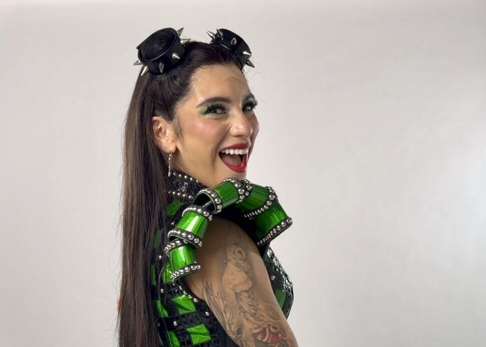 Get a 1st Look at Kirstin Maldonado as Anne Bolyn in SIX: The Musical ...