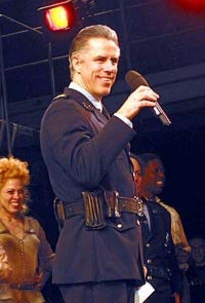 Urinetown Packs Up, Lockstock and Barrel, at Final Broadway Performance ...
