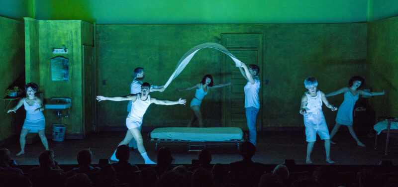 Read Reviews for Felix Starro Off-Broadway | Playbill
