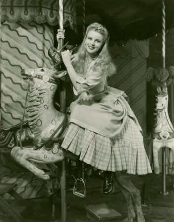 Look Back at Jan Clayton, John Raitt, and More in Carousel on Broadway ...