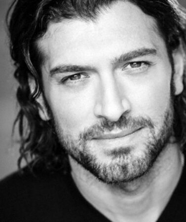 Photos: Go Backstage at Oliver! With Lilli Cooper, Tam Mutu, Raúl ...