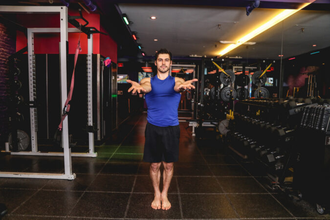 How Frozen Actor Andrew Pirozzi Stays Fit Enough to Play a Reindeer ...