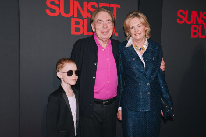 Mandy Gonzalez Plays 1st Performance as Norma Desmond in Sunset Blvd ...