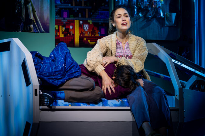 Get a 1st Look at Javier Muñoz, Alison Luff, Raymond J. Lee, More in Wonder at American ...