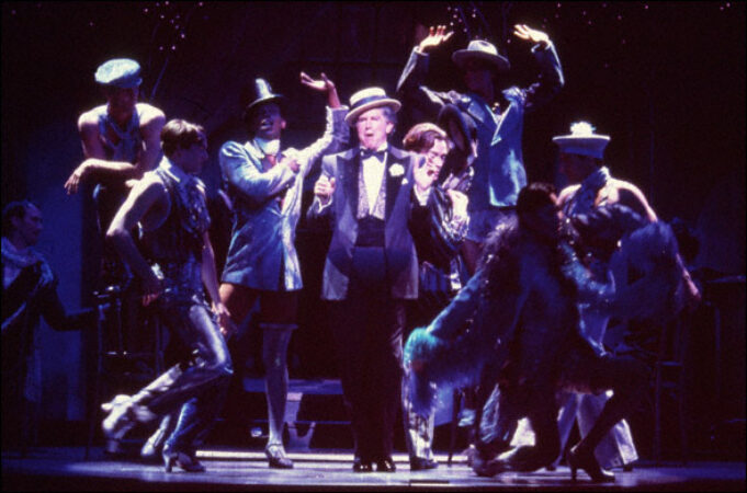 Look Back at Julie Andrews in Victor/Victoria on Broadway | Playbill