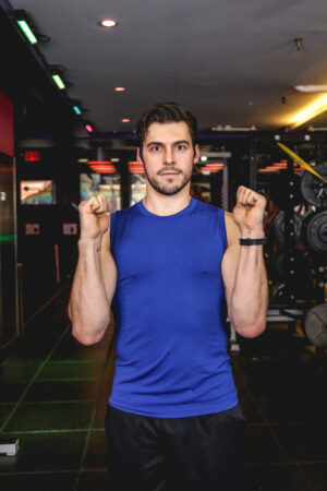 How Frozen Actor Andrew Pirozzi Stays Fit Enough to Play a Reindeer ...