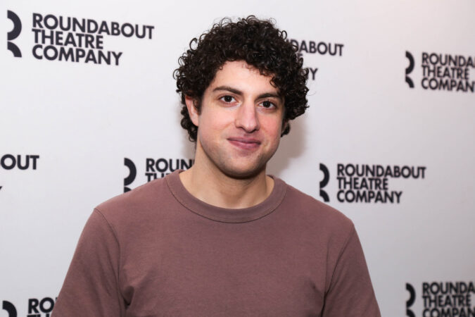 Idina Menzel and the Cast of Skintight Meet the Press | Playbill