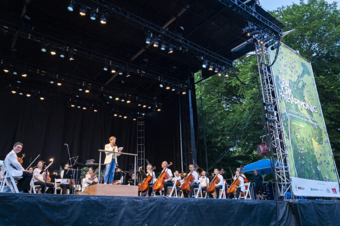 The New York Philharmonic Celebrates Bernstein in Central Park | Playbill