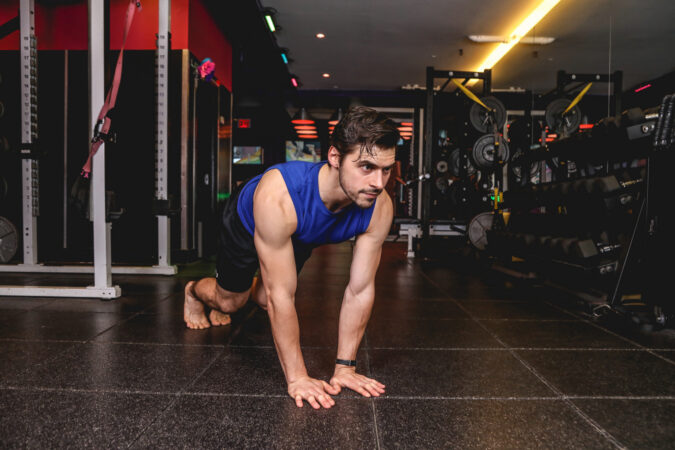 How Frozen Actor Andrew Pirozzi Stays Fit Enough to Play a Reindeer ...