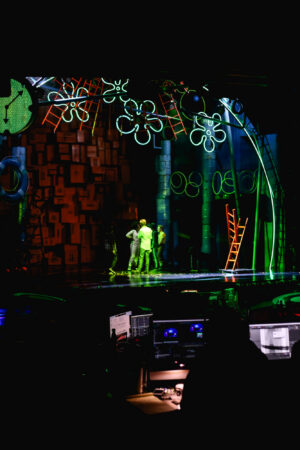 Inside Tech Rehearsal for Broadway’s SpongeBob SquarePants, The ...