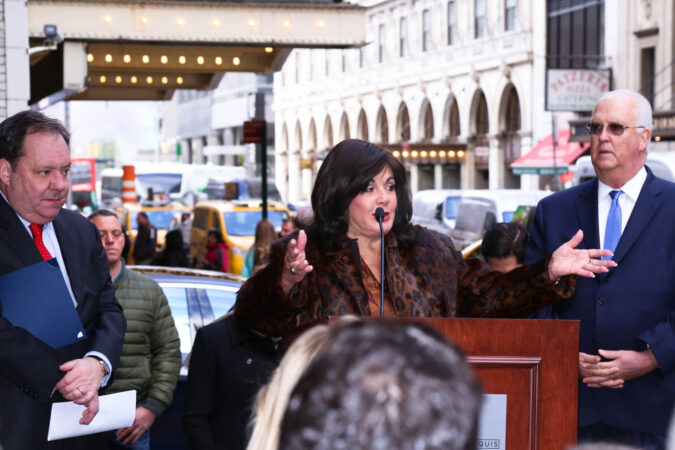 James M. Nederlander Memorialized With a Broadway Alley | Playbill