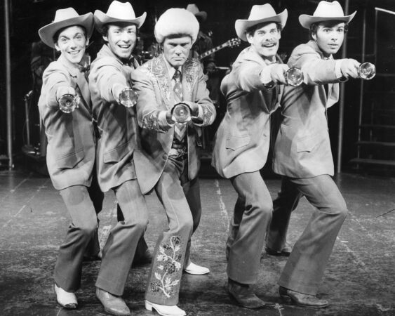 Tony-Winning Best Little Whorehouse in Texas Star Carlin Glynn Dies at ...