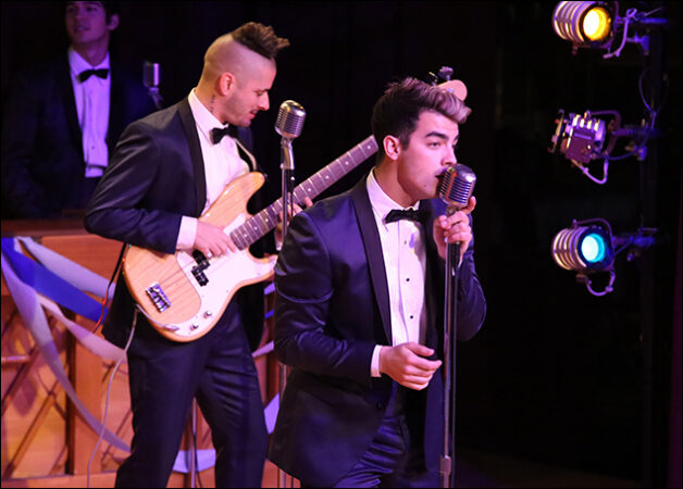 Grease Live!, Starring Aaron Tveit, Julianne Hough, Vanessa Hudgens ...