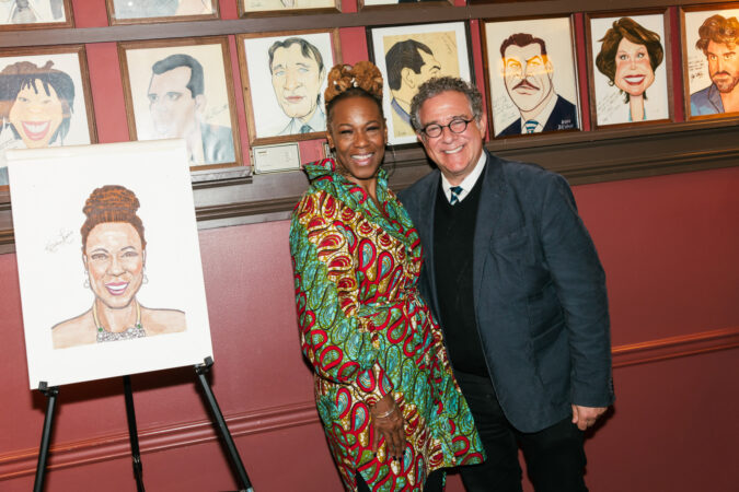 Photos: Kecia Lewis Receives Her Sardi's Portrait | Playbill