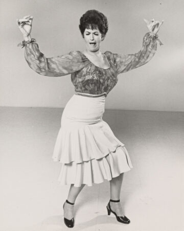 Remembering Tony-Winning 'Golden Girl' Bea Arthur on Her 98th Birthday ...