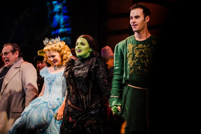 Watch Lindsay Pearce and Ginna Claire Mason Perform Wicked Medley on ...