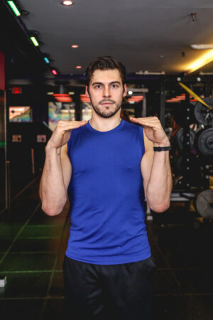 How Frozen Actor Andrew Pirozzi Stays Fit Enough to Play a Reindeer ...