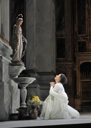 A First Look at the Metropolitan Opera’s New Production of Tosca | Playbill