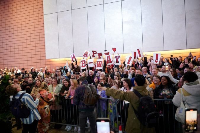 Go Inside & Juliet's 1st Preview, With a Special Appearance by Max ...
