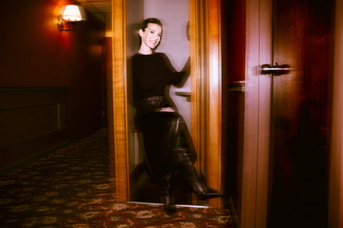 Video: Oh, Mary!'s New Leading Lady Betty Gilpin 'Was Raised in a Stage ...