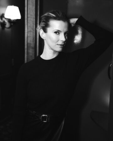 Video: Oh, Mary!'s New Leading Lady Betty Gilpin 'Was Raised in a Stage ...