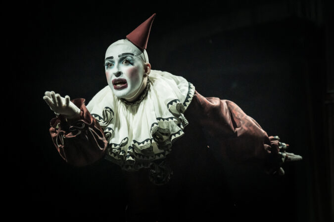 Check Out New Photos of Olivier Nominee Rob Madge and Bridgerton's ...