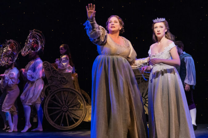 Photos: Cady Huffman, Kaitlyn Davidson, Ta'Rea Campbell, More in ...