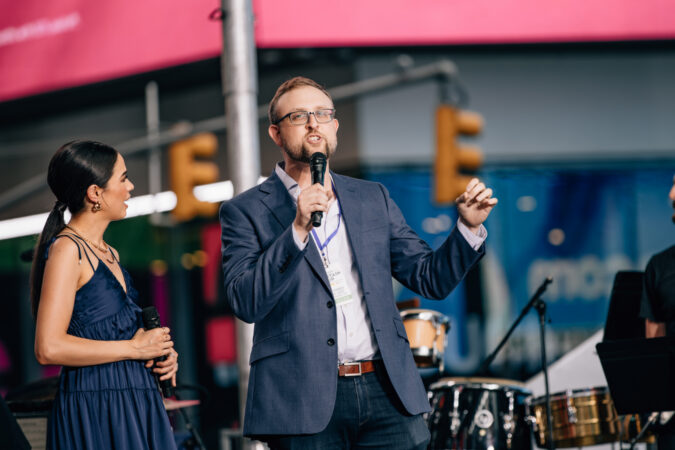 Go Inside the Curtain Up Broadway Festival Kick-Off Celebration in ...