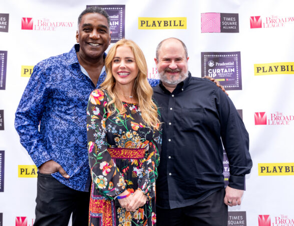 Photos: A Wicked Sing-Along, The Broadway Block Party, More at Curtain ...