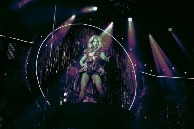 Drag Race Stars Alaska, Jujubee, More Arrive Off-Broadway With Drag ...