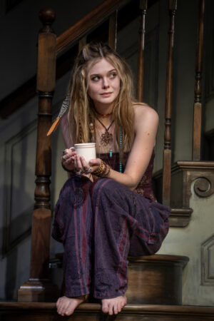Photos: Sarah Paulson, Elle Fanning, Corey Stoll, More Get Appropriate ...