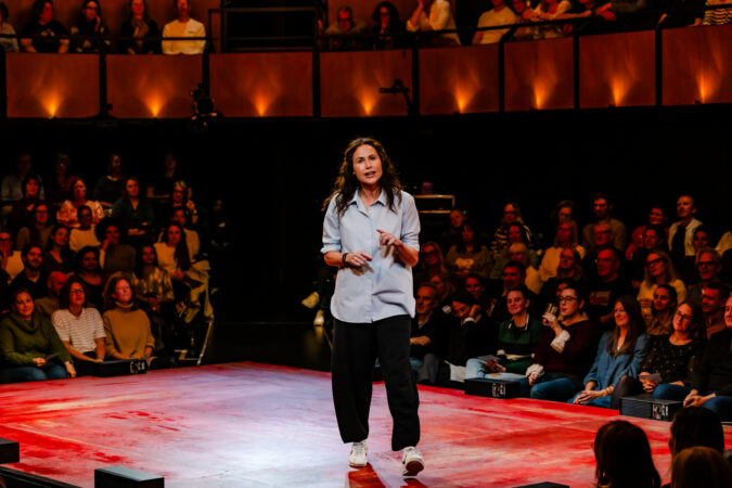 Photos: Minnie Driver Counts Every Brilliant Thing in London's West End ...