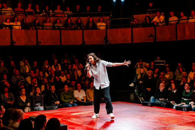 Photos: Minnie Driver Counts Every Brilliant Thing in London's West End ...