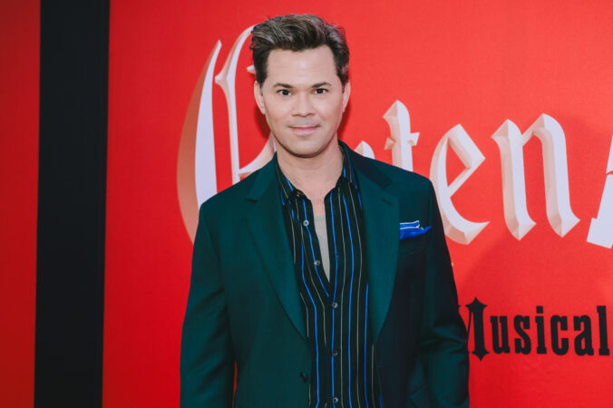 On the Red Carpet: Andrew Rannells and Josh Gad Create a Vintage ...