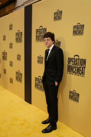 Photos: Dylan Mulvaney, Samuel L. Jackson, Julie Klausner, More Hit the Yellow Carpet at ...