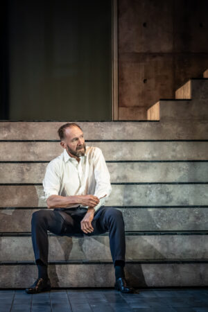 Photos: Get a Closer Look at Macbeth Starring Ralph Fiennes and Indira ...