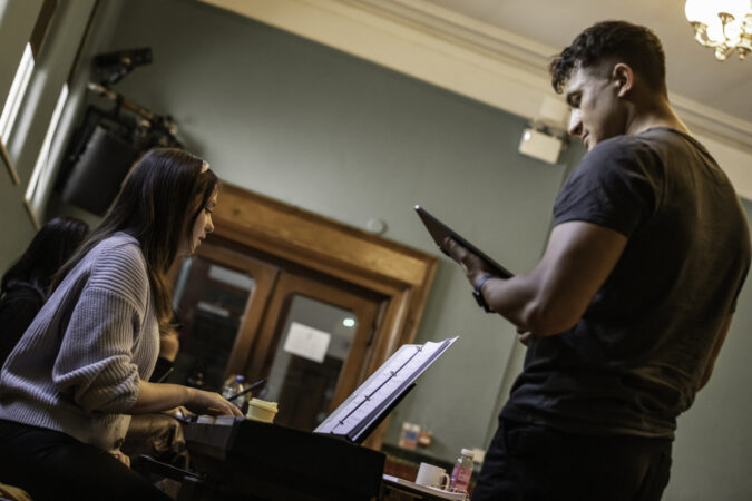 Take a Peek at the Industry Workshop of New Vincent Van Gogh Musical ...