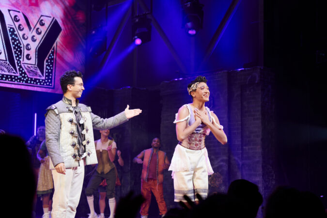 Go Inside & Juliet's 1st Preview, With a Special Appearance by Max ...