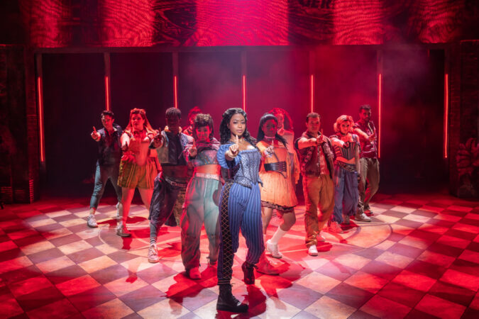 Photos: Get a 1st Look at North American Tour of & Juliet, Starring ...