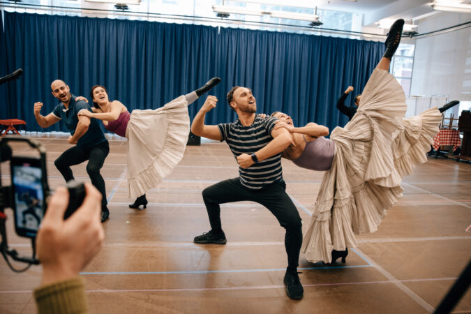 Video: See the Cast of Schmigadoon! at the Kennedy Center Perform 'Corn ...